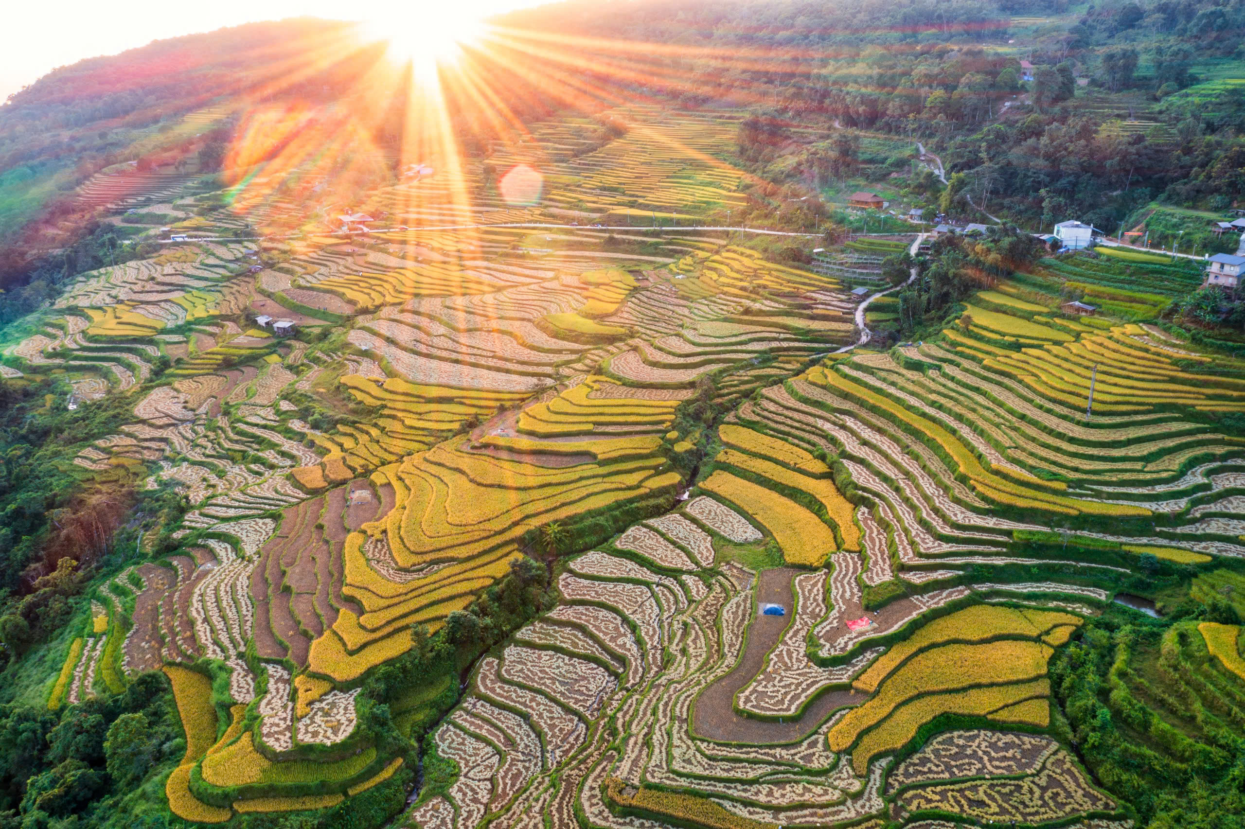 The Beauty of Hong Thai (Na Hang, Tuyen Quang) - VNAT's webpage for ...